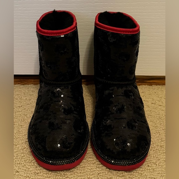 UGG | Shoes | Ugg Minnie Mouse Boots Little Girl Size | Poshmark